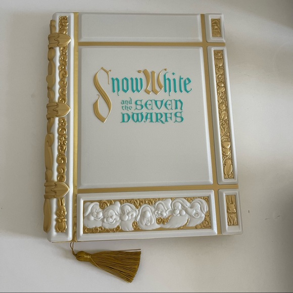 Office | New Disney Store Snow White Storybook Journal Replica | Poshmark